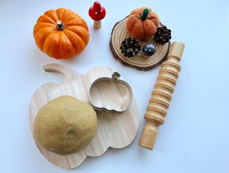 Pumpkin Pie Play Dough Recipe - The Imagination Tree